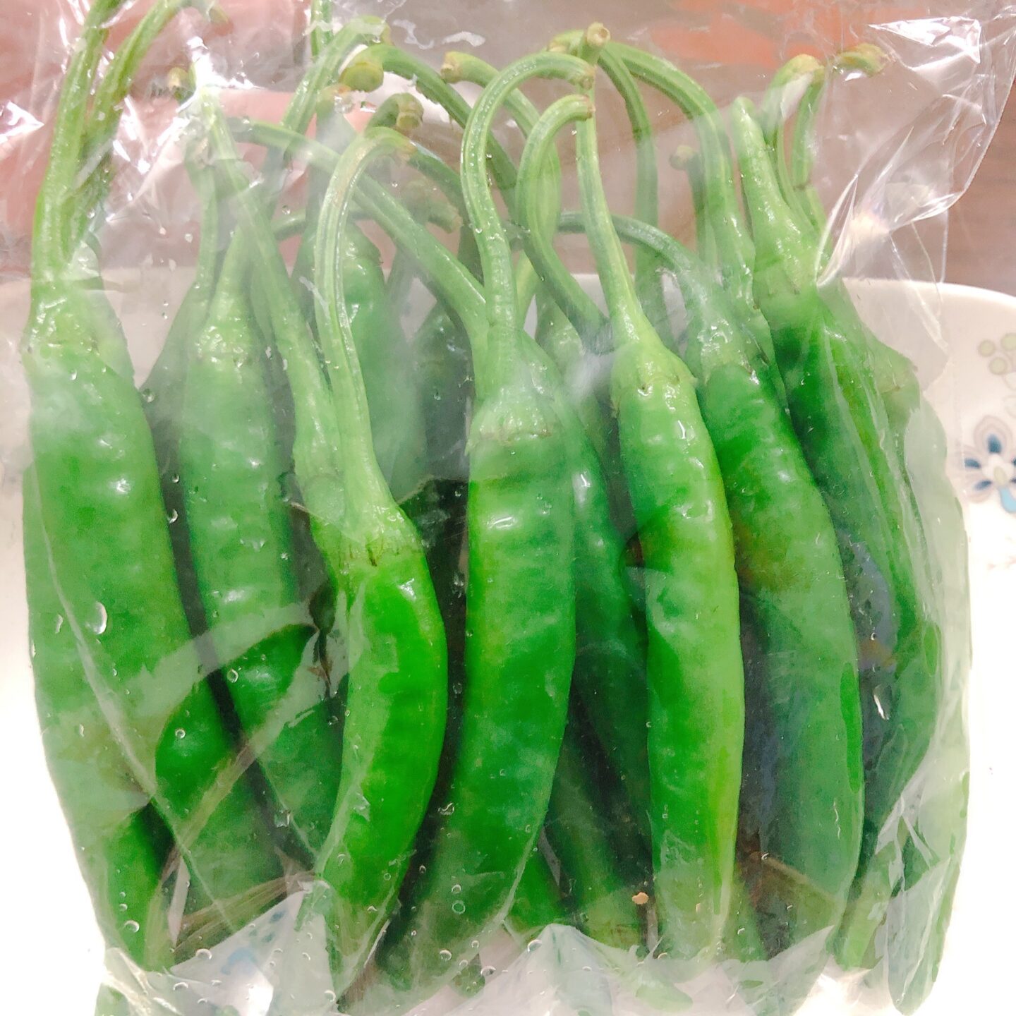 Ớt sừng xanh bịch 200 Gram - Cửa hàng kim chi và thức ăn nhanh Hàn Quốc